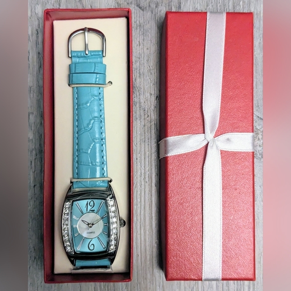 Avon | Accessories | Vintage Like New In Gift Box Avon Blue Leather ...